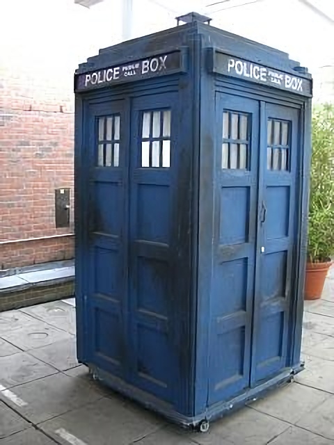 Thinking outside the box – Why I love the Season 19 TARDIS Crew – The ...